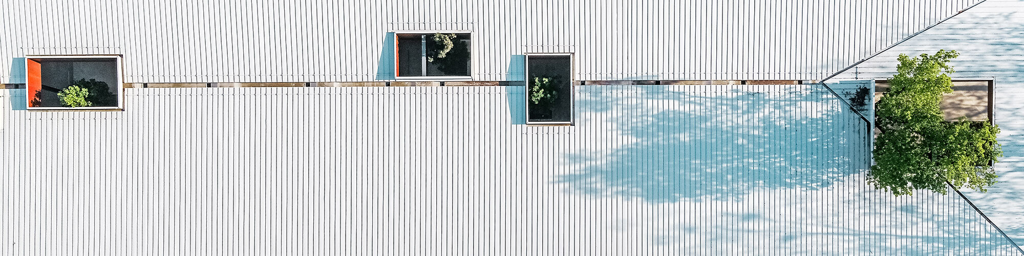 How a PREFALZ roof protects a bus station in Croatia | PREFA